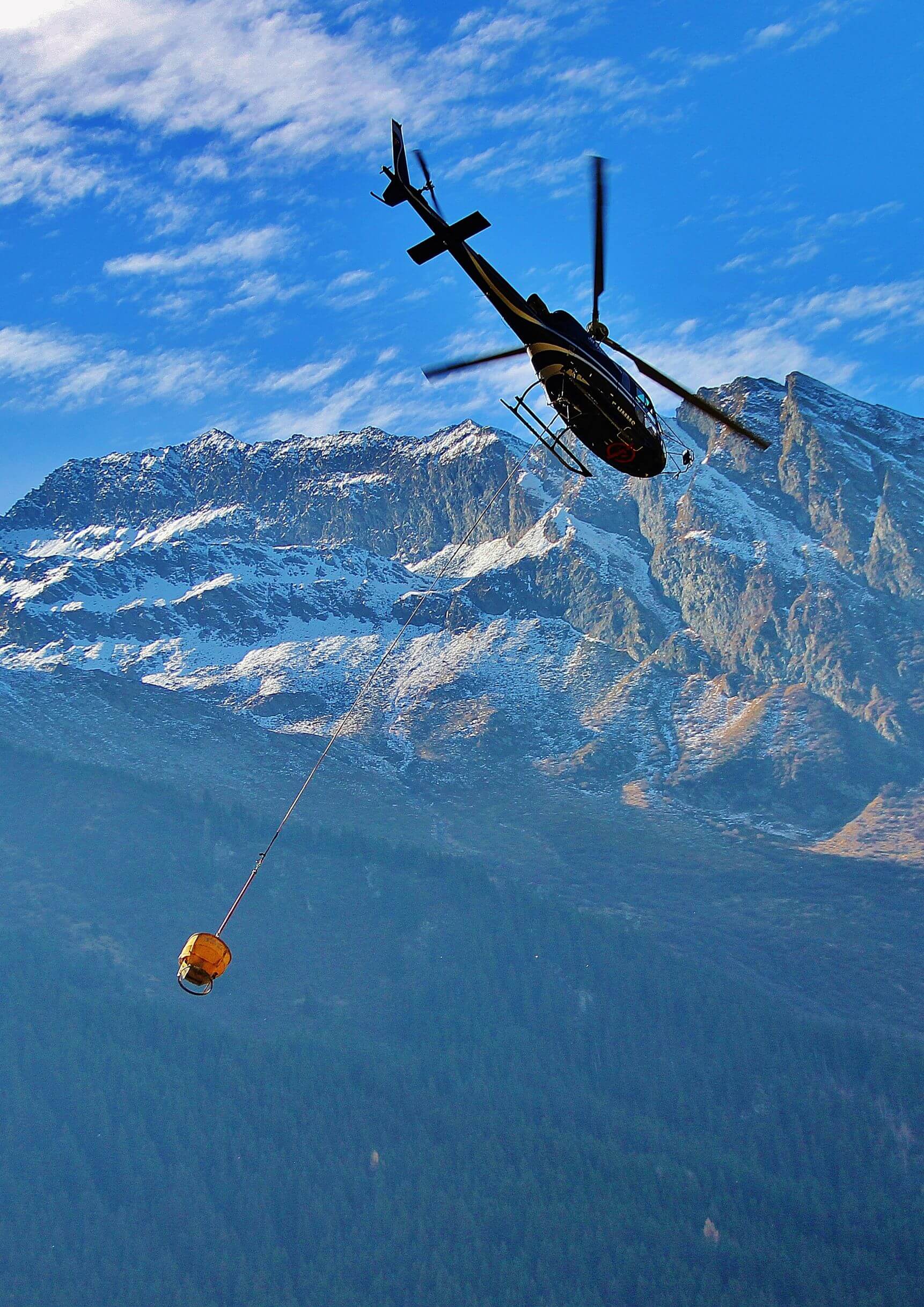 helicopter lifting - HeliVolcan